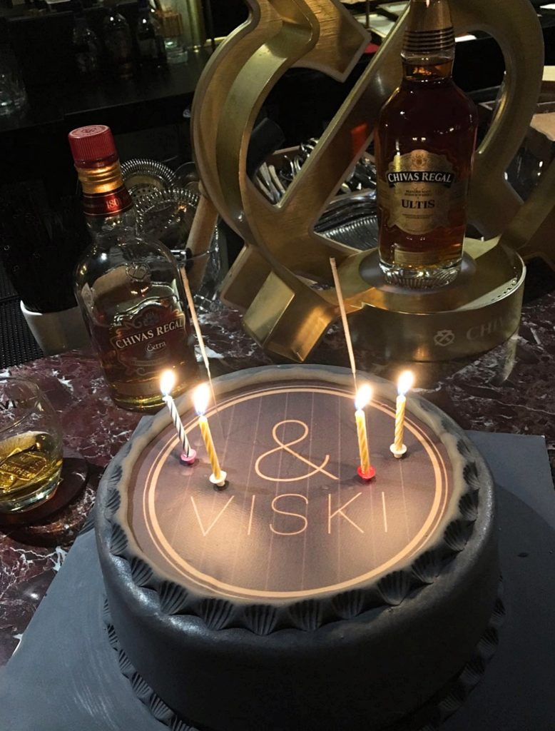 & Viski 1 Yaşında! - & Viski